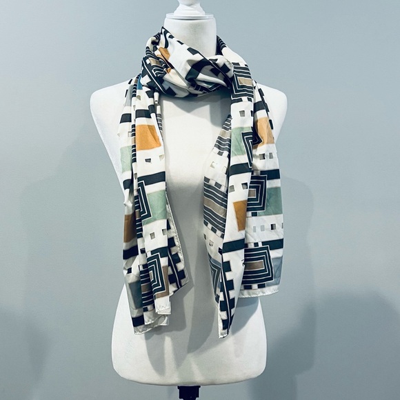 Frank Lloyd Wright | Accessories | Frank Lloyd Wright Scarf Euc | Poshmark